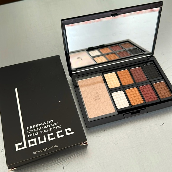 Doucce | Makeup | Nwt Eyeshadow Palette 8 Grams | Poshmark
